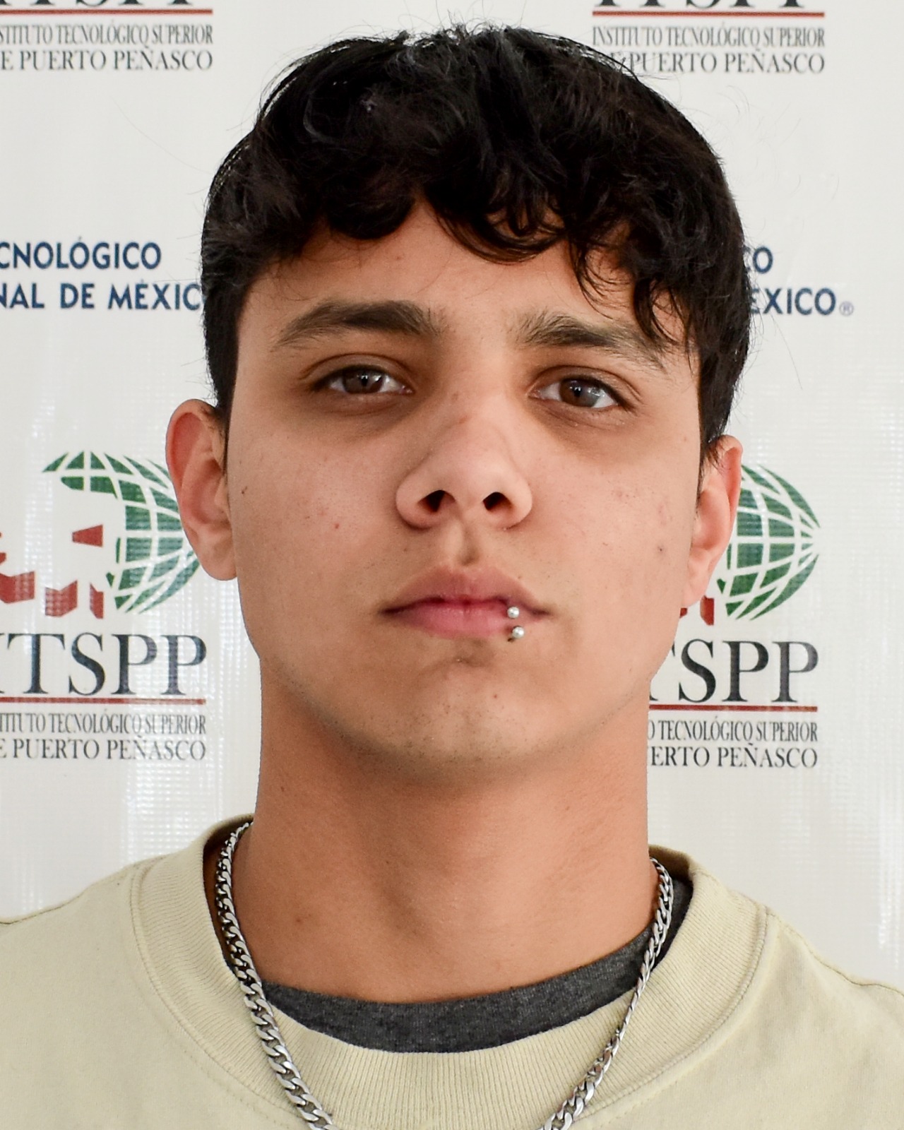 LUIS CUADRAS